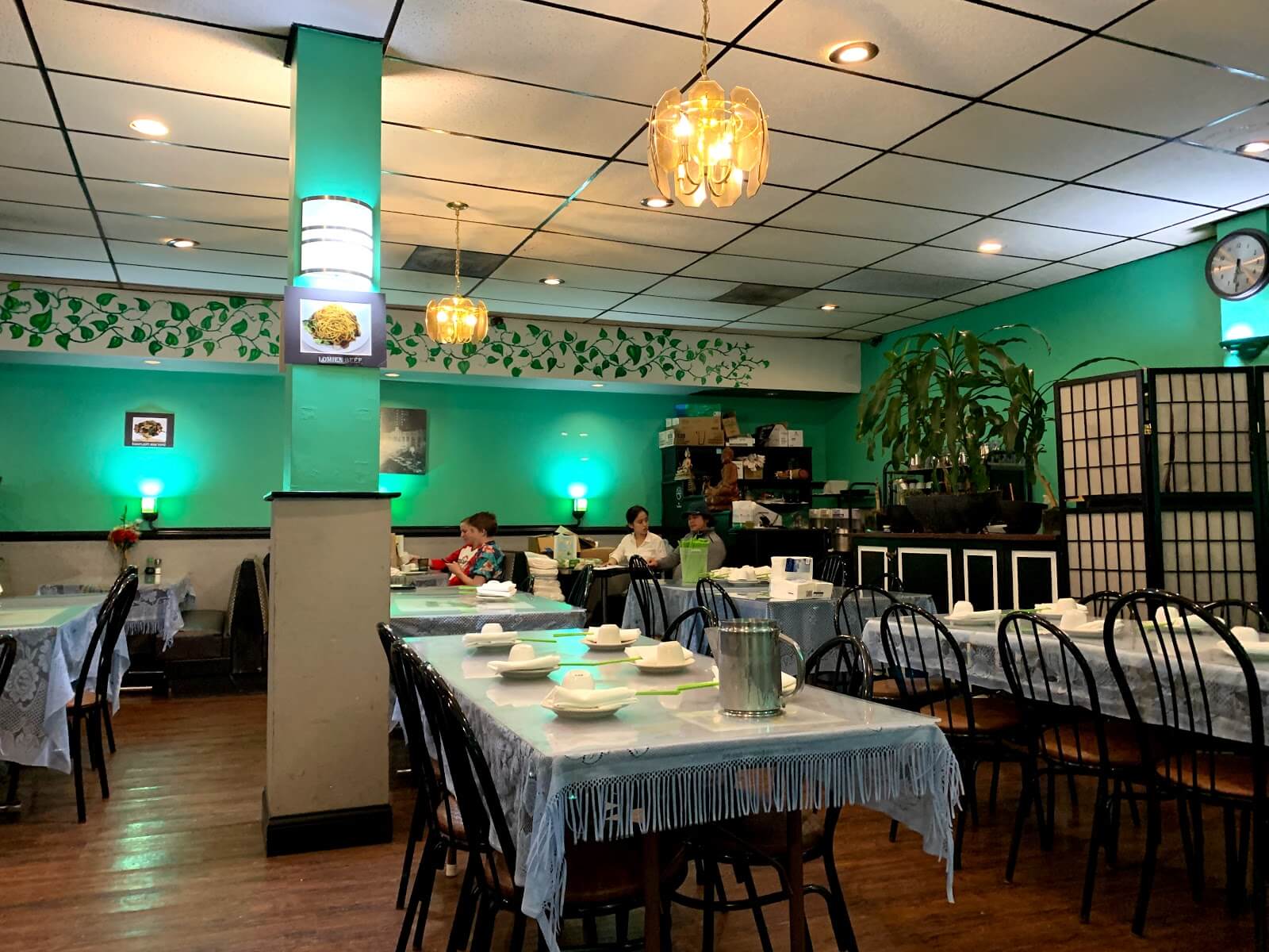 Grasshopper Restaurant - Explore The Plant-Powered World