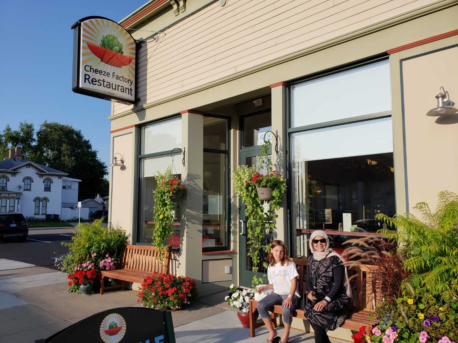 Cheeze Factory Restaurant - Explore The Plant-Powered World